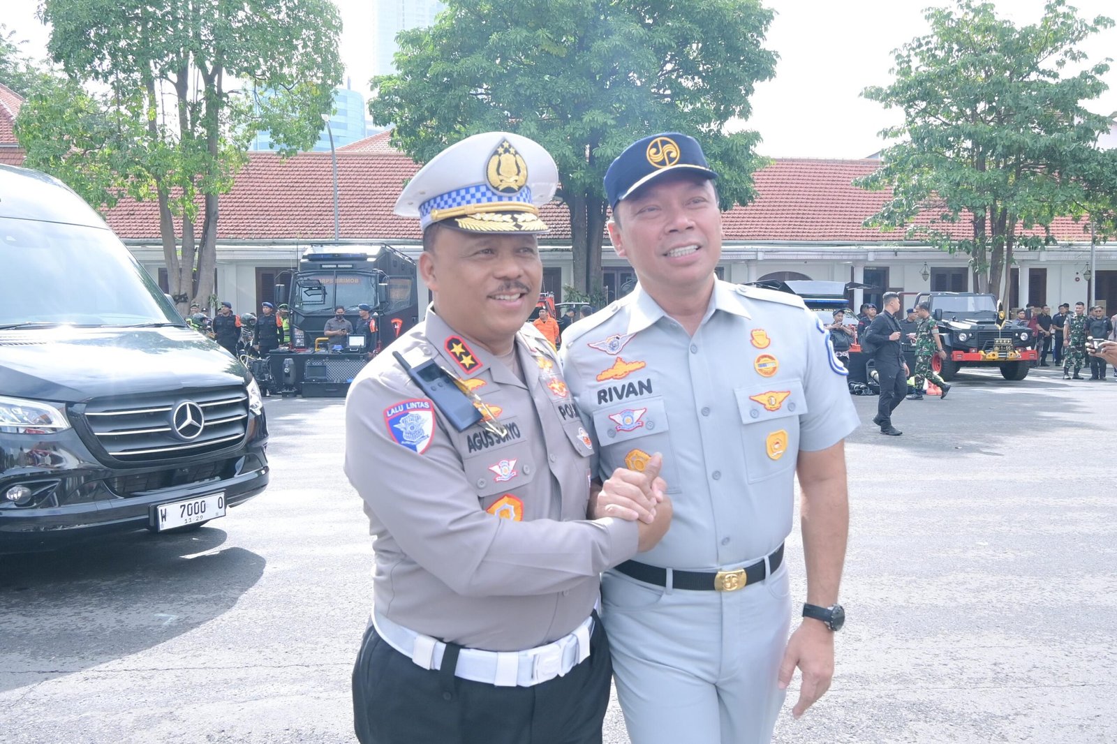 PT Jasa Raharja Mengikuti Pelaksanaan Apel Gelar Pasukan Operasi Ketupat 2025 di Surabaya ...